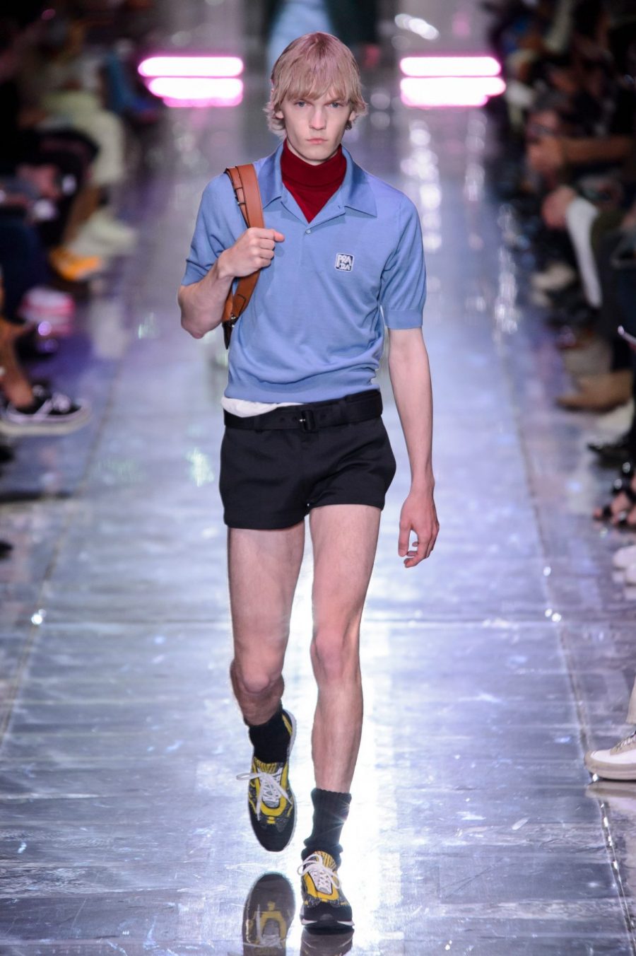 PRADA SEXY BOY' เทรน์แฟชั่นโชว์ Milan Spring Summer 2019 - MenOption