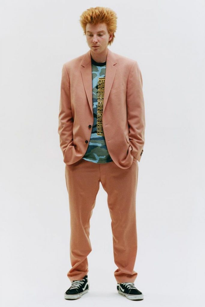 Supreme Suit ทางเลือกอินเทรนด์แรงบันดาลใจที่มีสีสันอันโดดเด่น - MenOption
